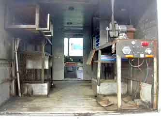 2000 International 16 foot Van Truck
