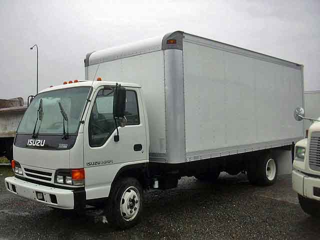 2005 Isuzu 18 foot Van Truck